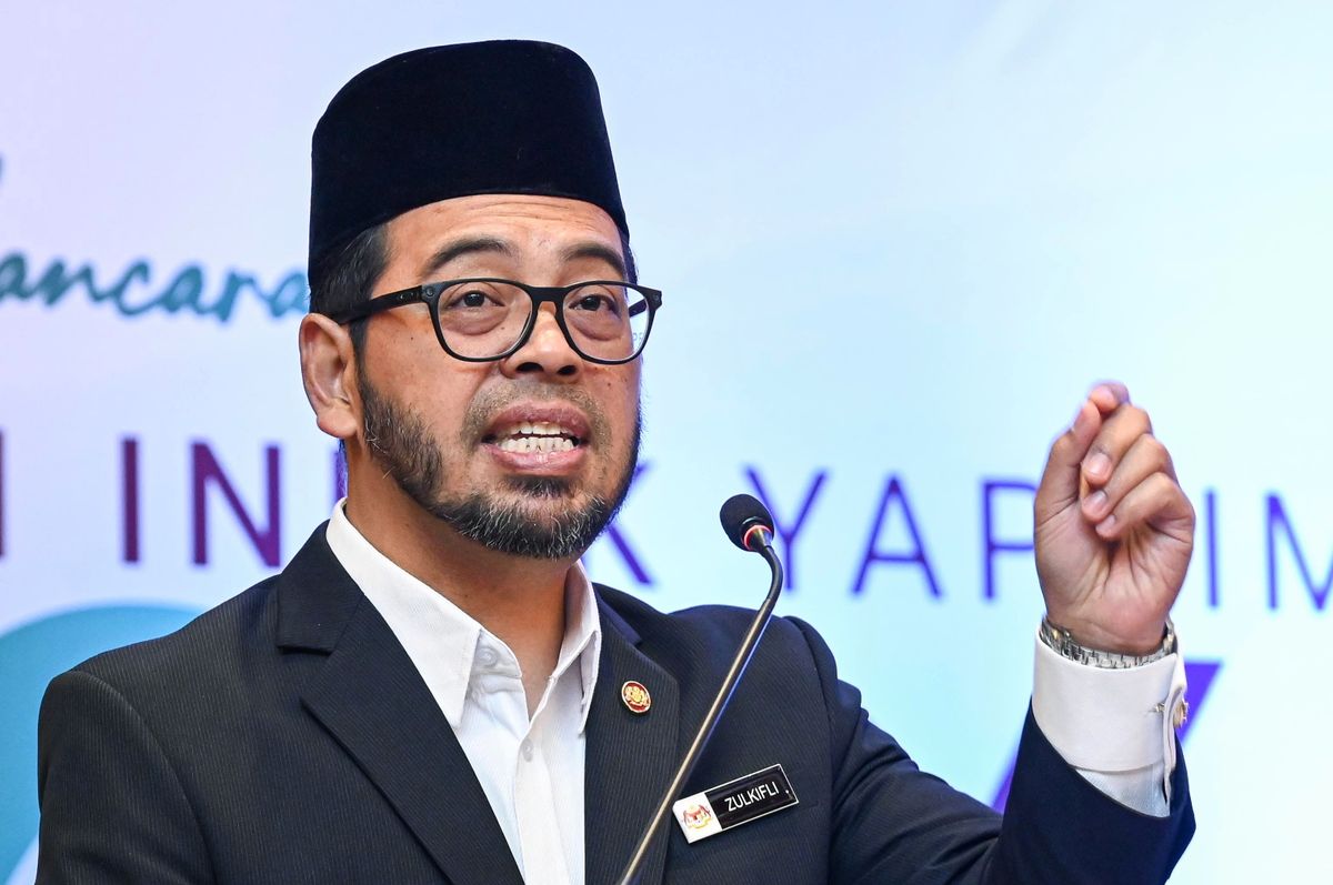 Putrajaya backs Selangor Sultan’s decree against LGBT activities ...